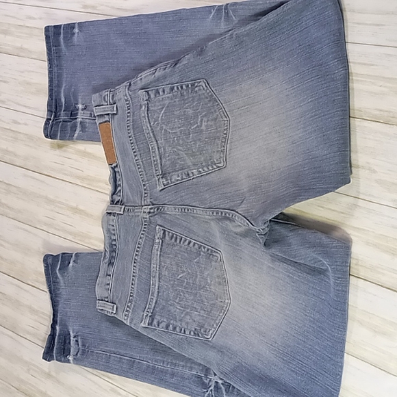 Daniel Cremieux | Jeans | Cremieux Relaxed Vintage Sand Blast Distressed Blue Jeans Mens Size ...